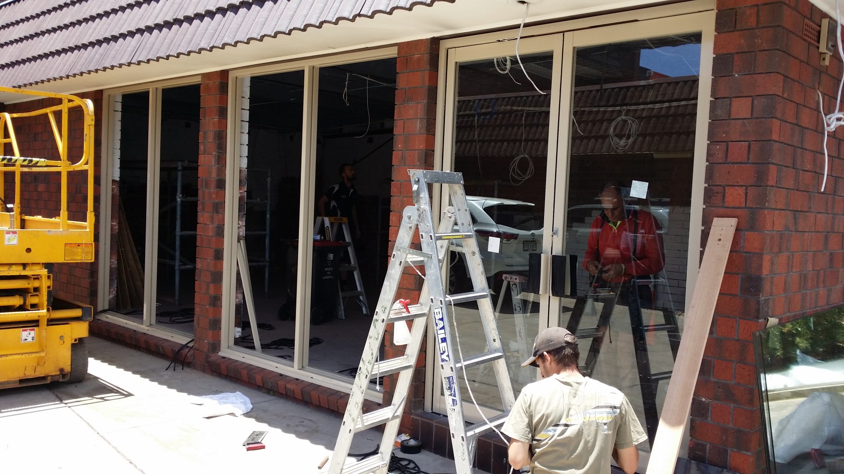 Paperbark shopfront windows and pivot doors – THE WINDOW MAN