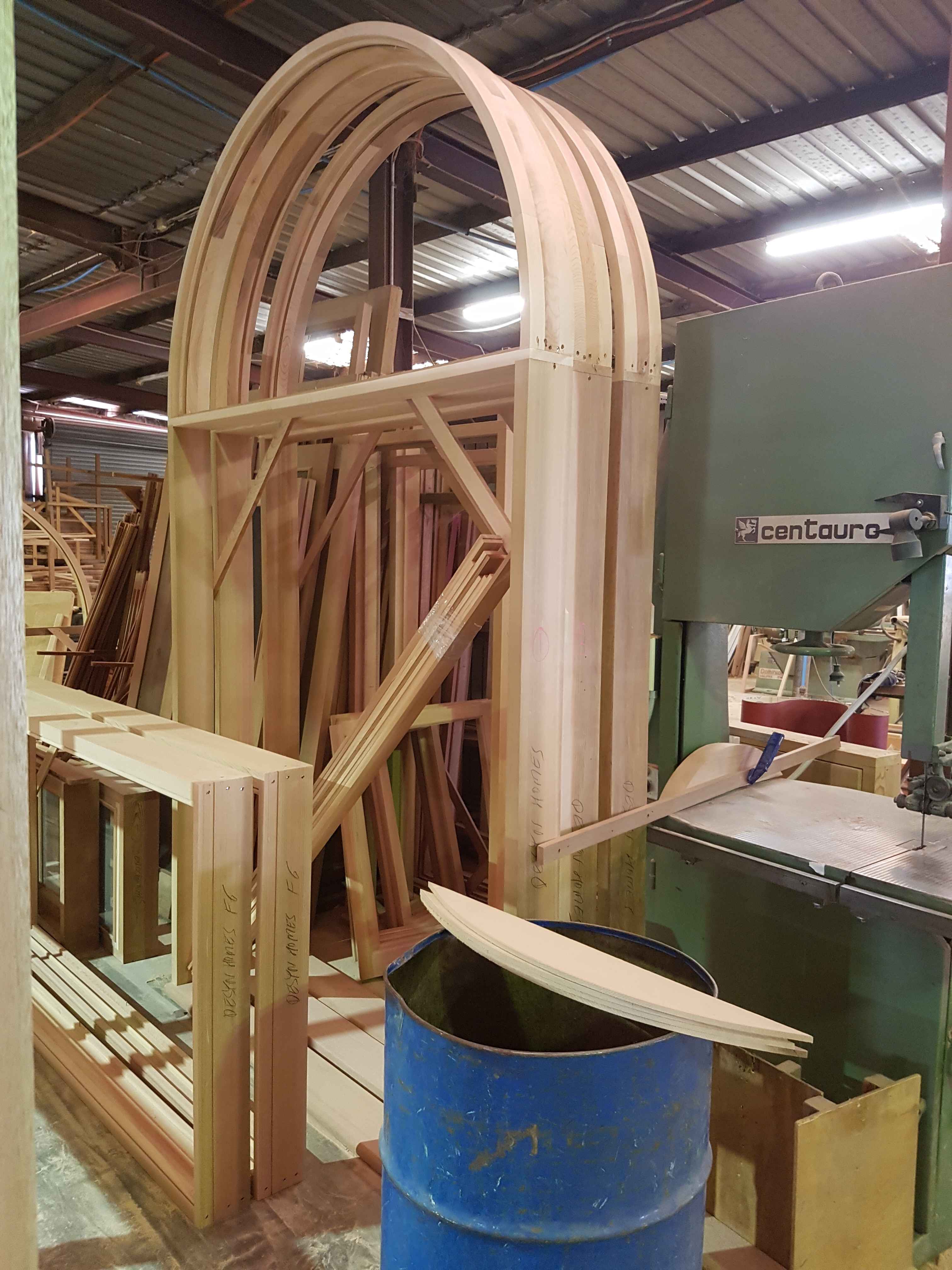 Arched frames and random work – THE WINDOW MAN