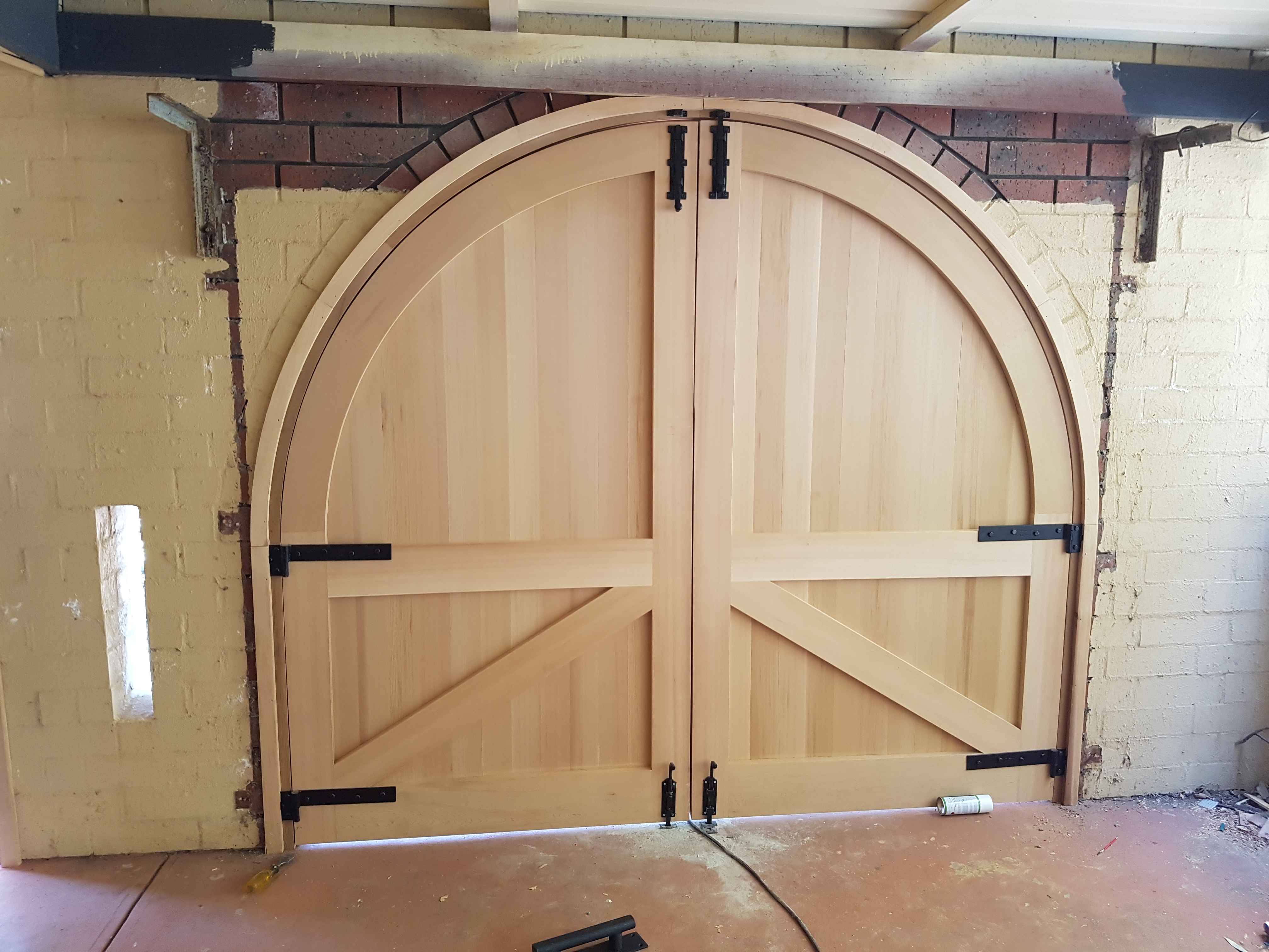 Arched doorframes and doors – INSTALLED – THE WINDOW MAN